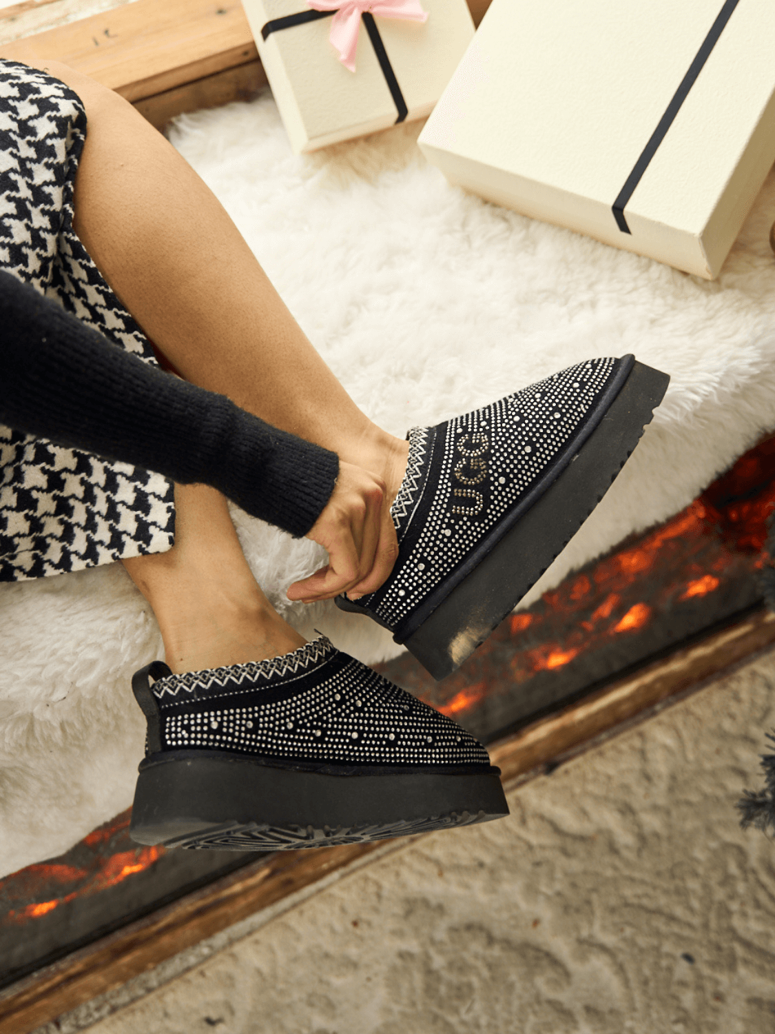 Smaibulun Ugg | Tassie Swifty Diamond Platform Boot - black – SMAIBULUN